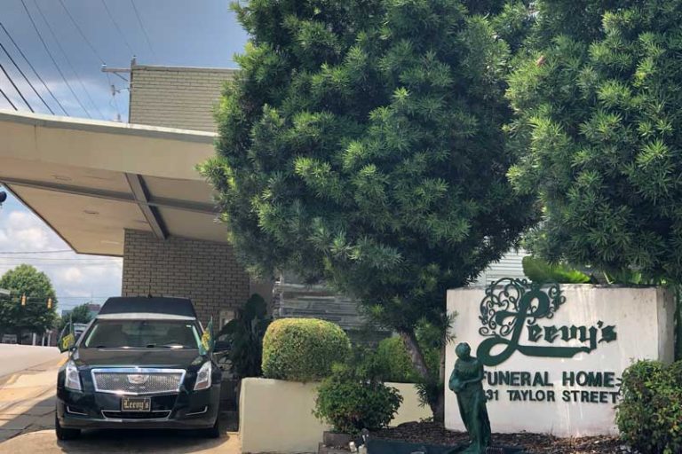 Fleet Vehicles | Leevy's Funeral Home